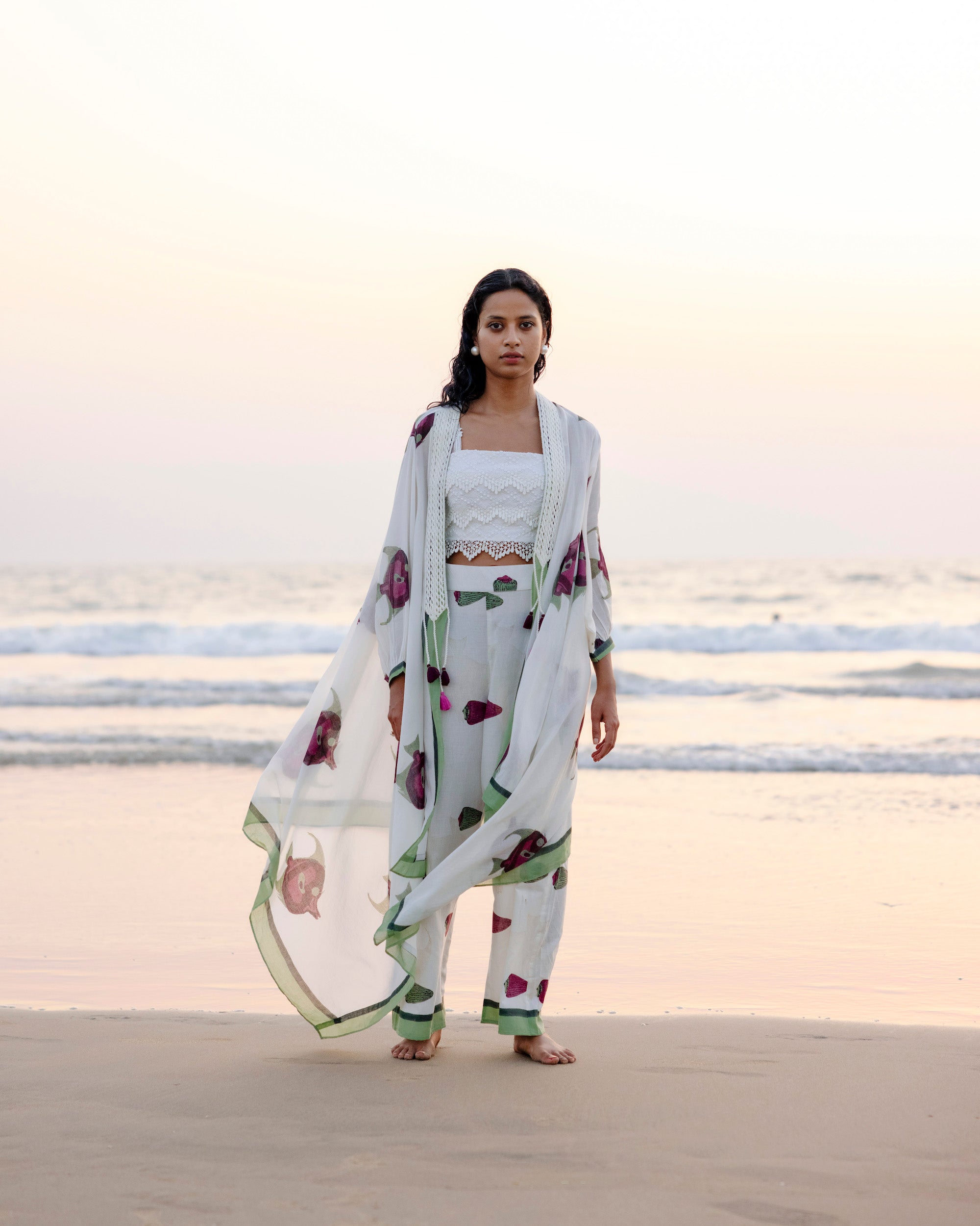 Maroon shell cape set- set of 3 – Tasha India