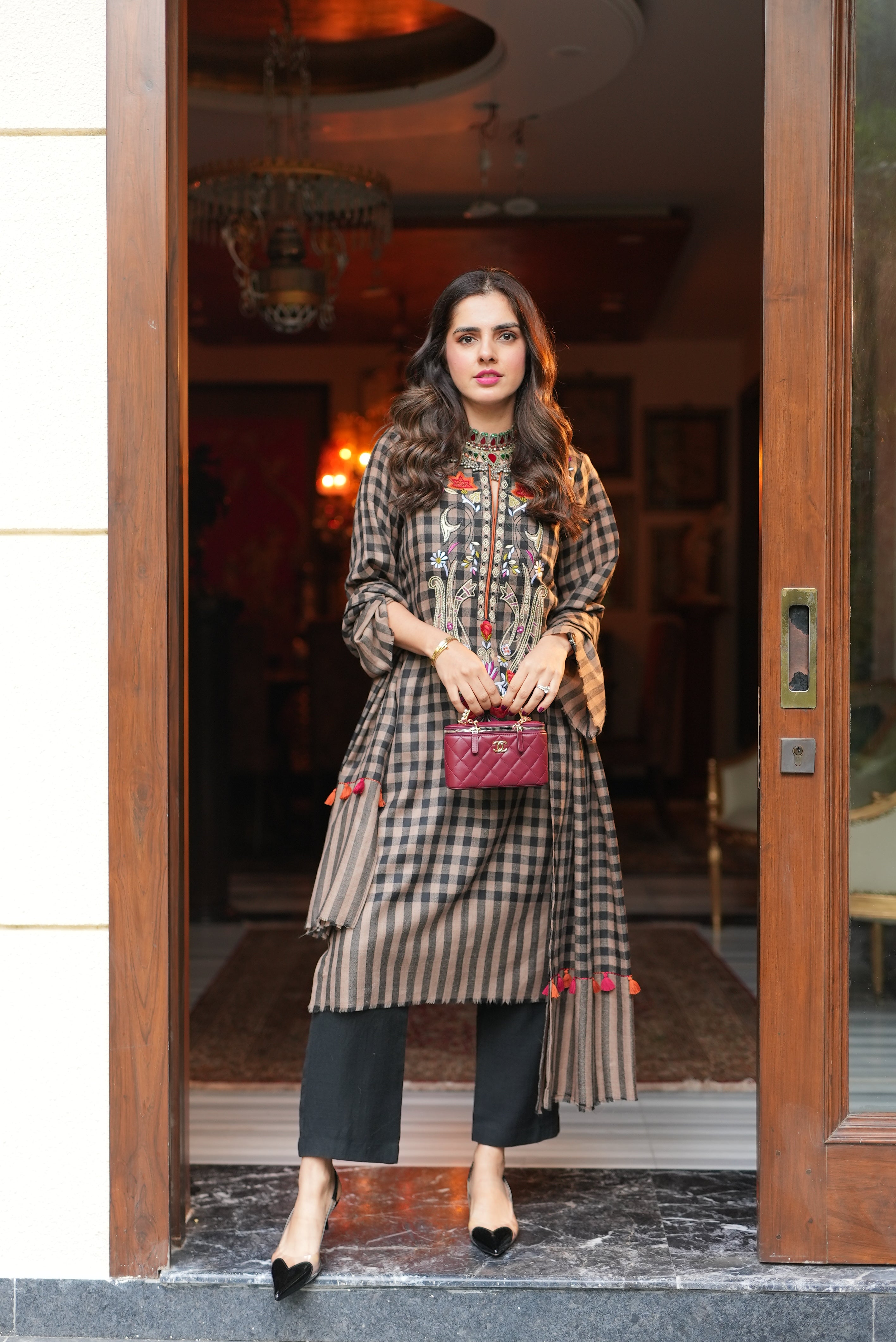 Black & Fawn Checkered Pashmina Straight Kurta with Pant & Stole - Set ...